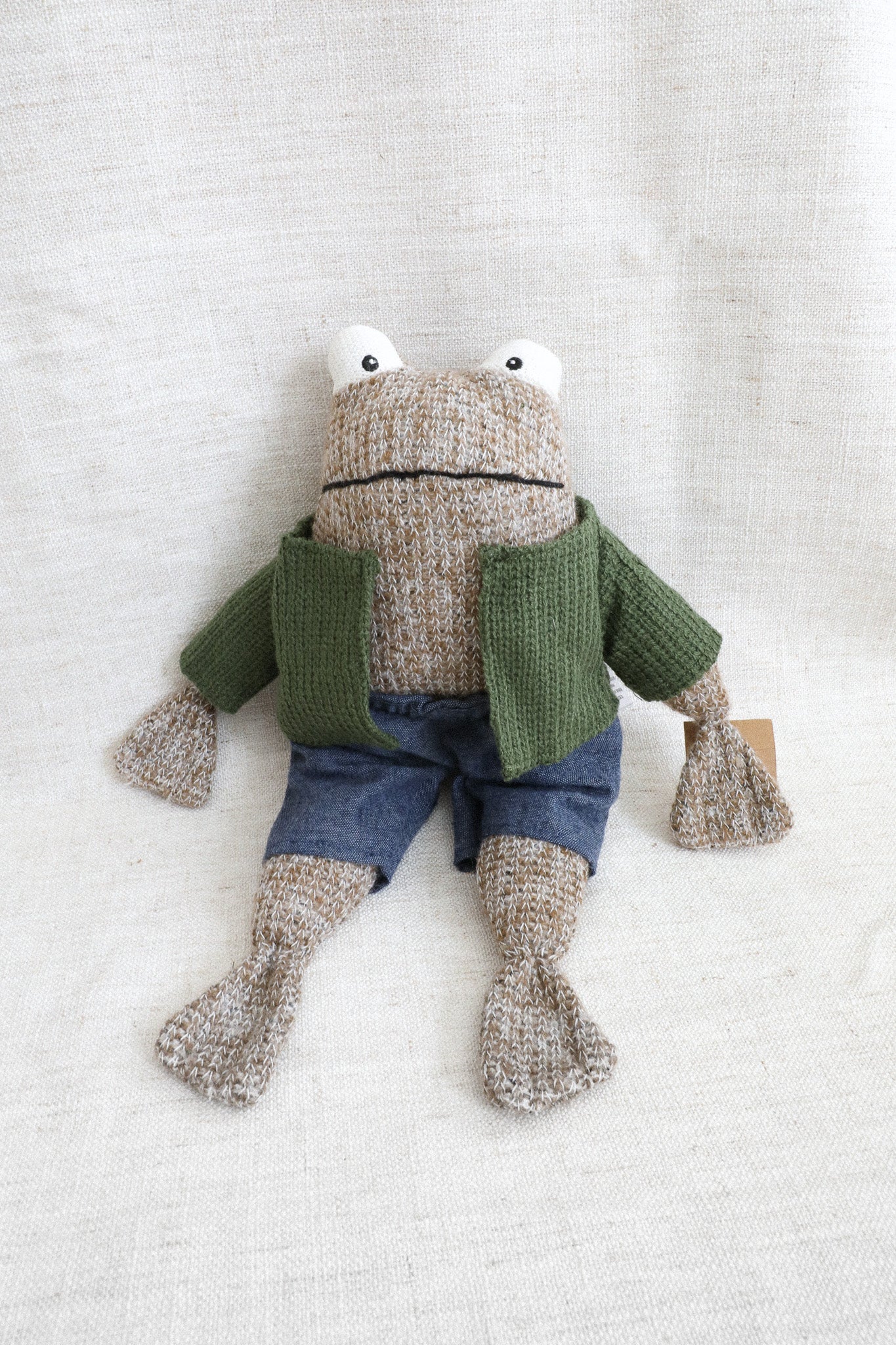 GEORGE THE FROG – The Moon Market